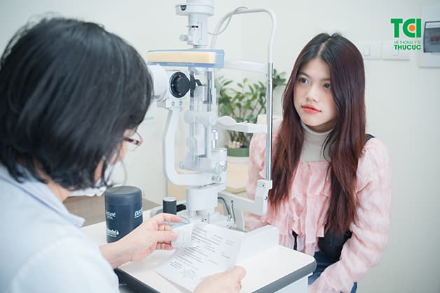 Loạn thị là gì? Triệu chứng và cách điều trị | TCI Hospital