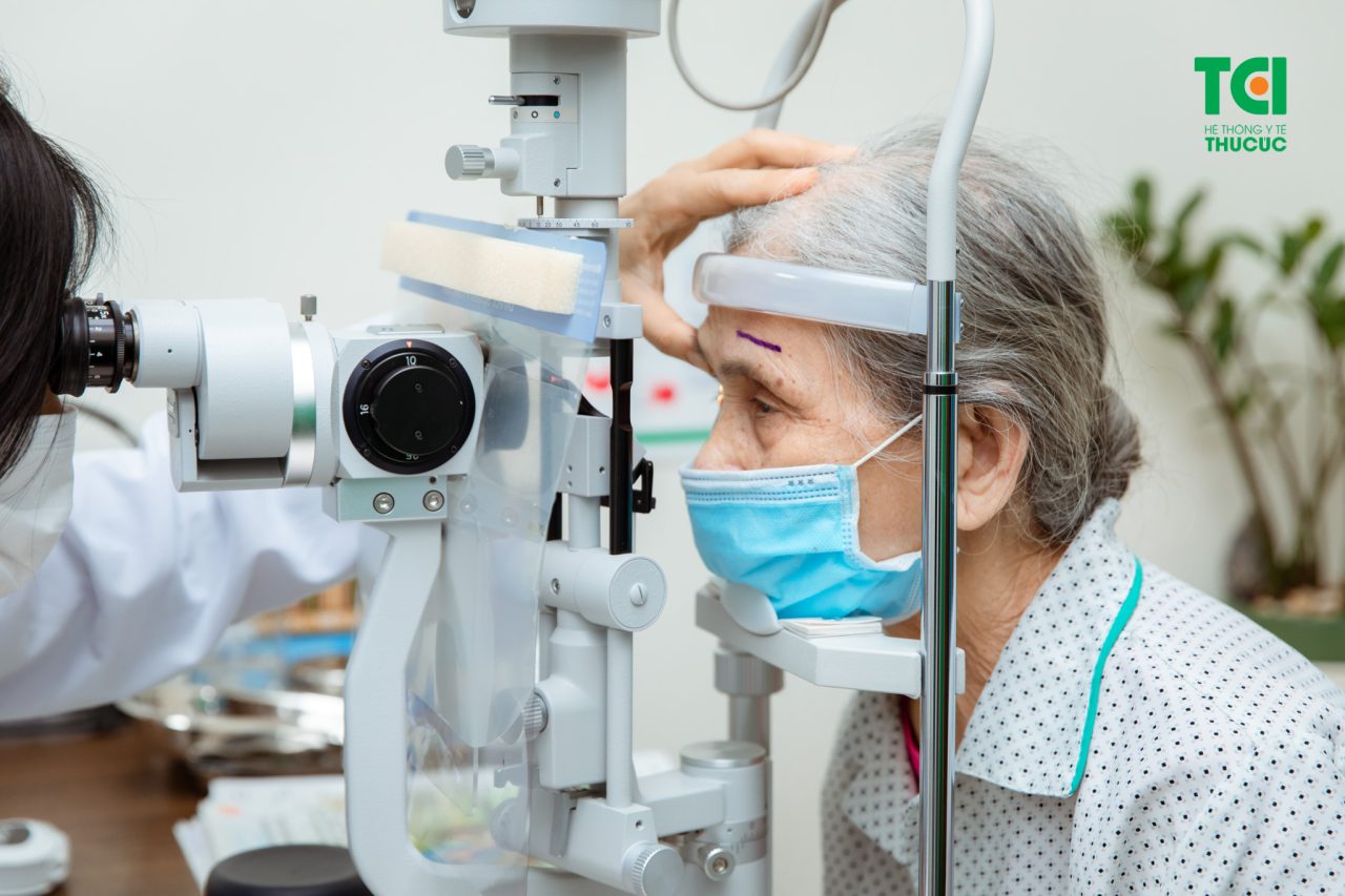 Đục thủy tinh thể và mộng mắt dày: Mổ Phaco có khả thi?