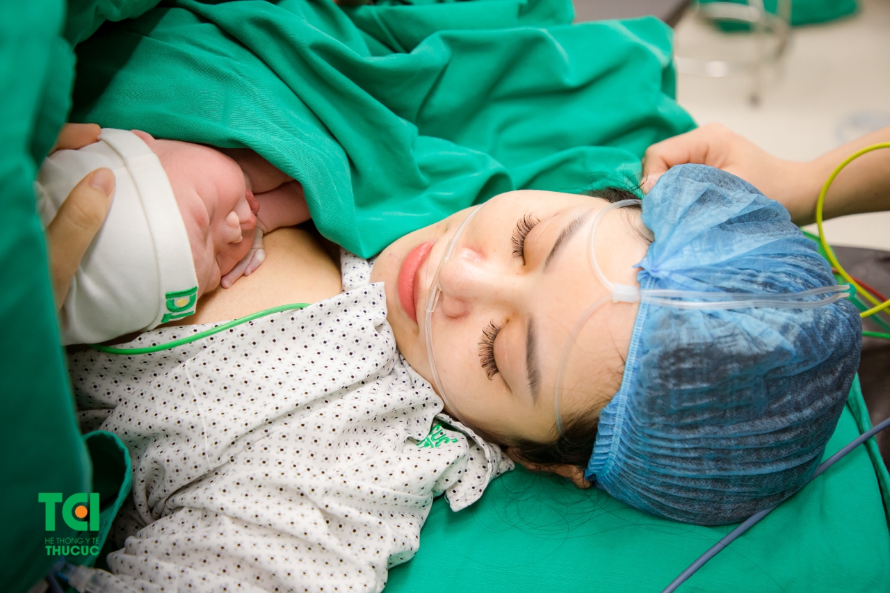 Làm gì để giảm đau sau mổ đẻ? - TCI Hospital